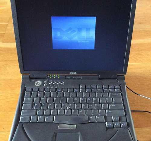 Винтажный ноутбук Dell Inspiron 8100