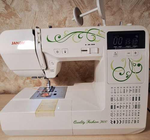 Электронная швейная машинка janome QF7600