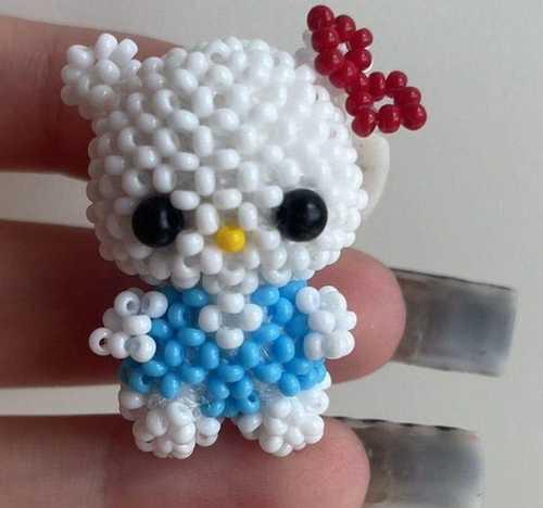 Игрушка из бисера Hello Kitty