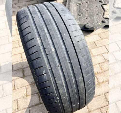 Pirelli P Zero 275/45 R20