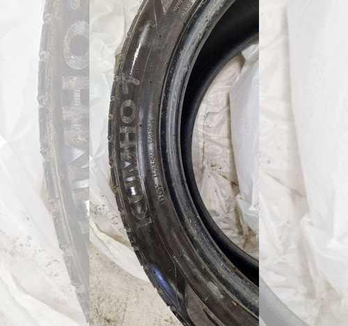 Kumho Crugen Premium KL33 245/45 R19