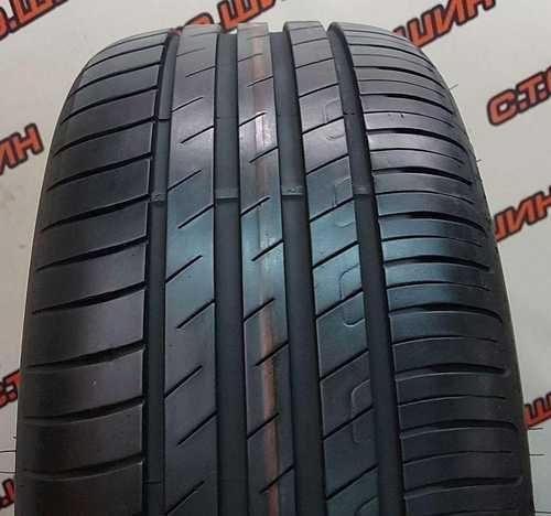 Goodyear EfficientGrip Performance 225/45 R17 94W