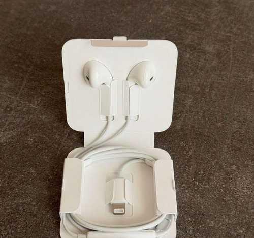 Наушники apple earpods lightning