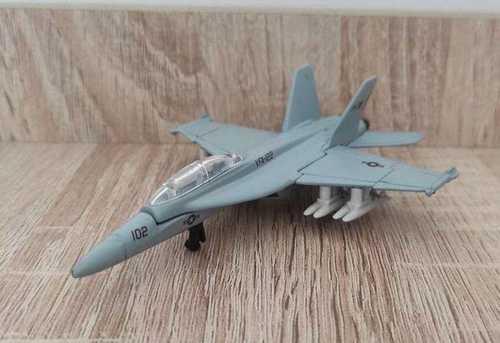 Самолет F/A-18E Super Hornet Maisto 1/136