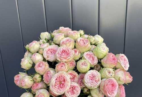 Пионы пионовидные розы кустовые букет