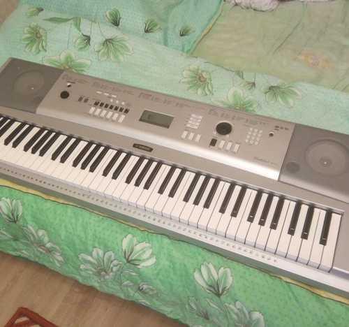 Синтезатор Yamaha DGX-230