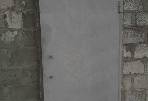Дверь металлическая для гаража или хоз.помещения