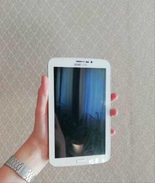 Компактный планшет Samsung Galaxy Tab 3 7.0 SM-T2