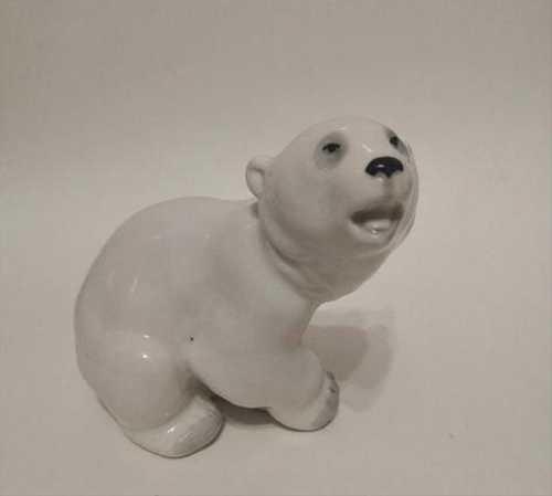 Фарфоровые статуэтки Белый Медведь