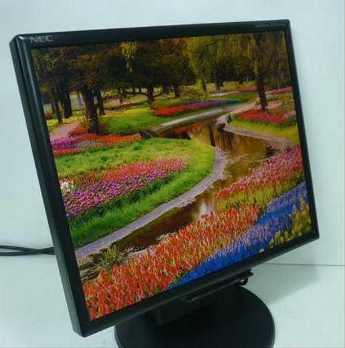 Монитор 19" NEC MultiSync lcd195vxm+ царапина