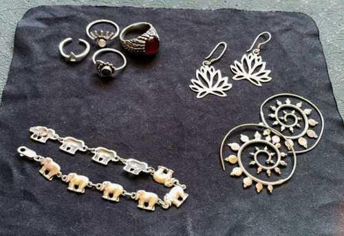 Серебряные украшения: кольца, серьги, браслет