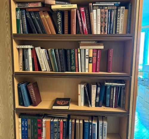 Книжные полки