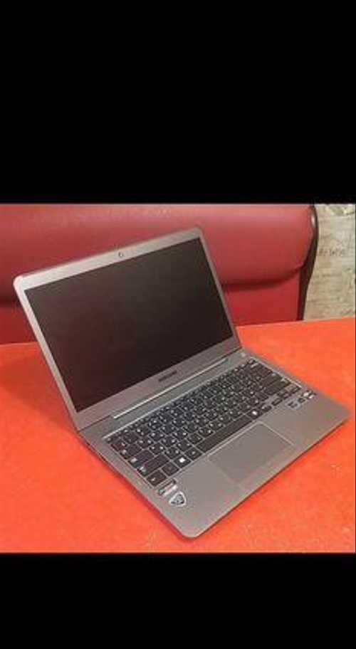 Ultrabook Samsung core i3