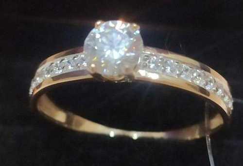 Золотое кольцо с бриллиантом 0.5 карат
