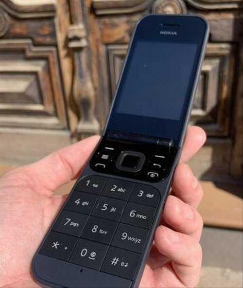 Nokia 2720 flip