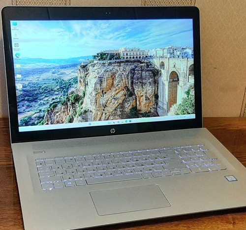 HP envy 17 i7-8550/озу 16гб/Nvidia 4гб gddr5/SSD 5