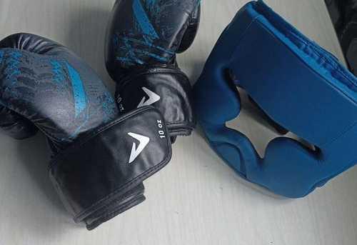 Боксерские перчатки 10 oz бу и шлем S Demix