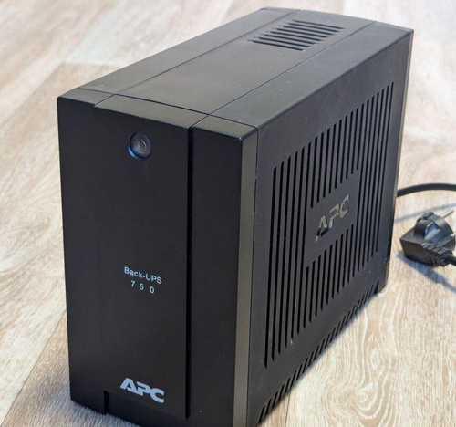 Ибп APC Back-UPS 750