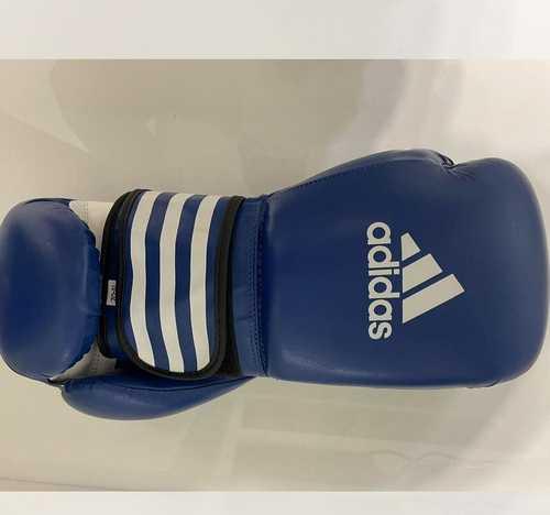 Боксерские перчатки 10 oz adidas