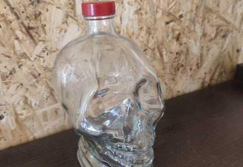 Бутылка "череп" 1л