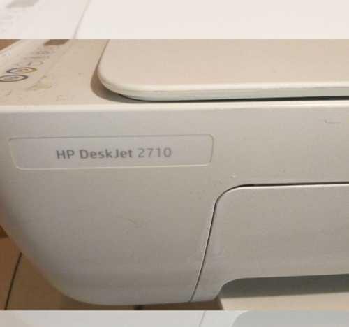 Цветной лазерный принтер HP Deskjet 2710