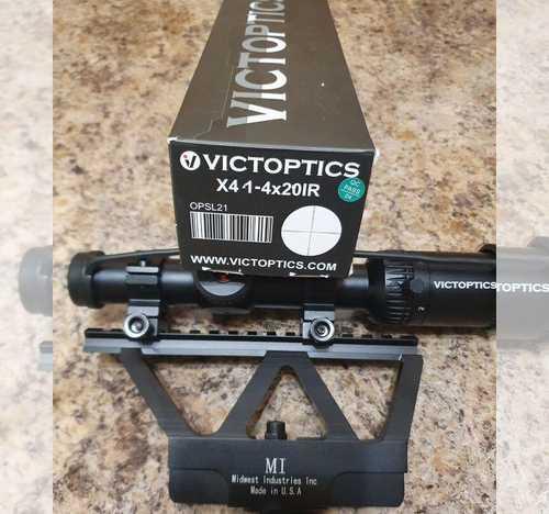 Оптический прицел VictOptics X4 1-4x20IR