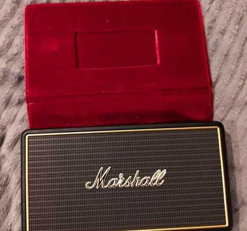 Bluetooth-колонка Marshall Stockwell и Flip Cover