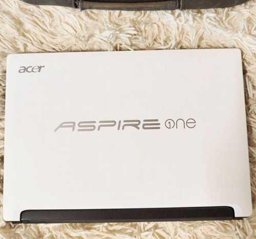 Нетбук Acer Aspire One