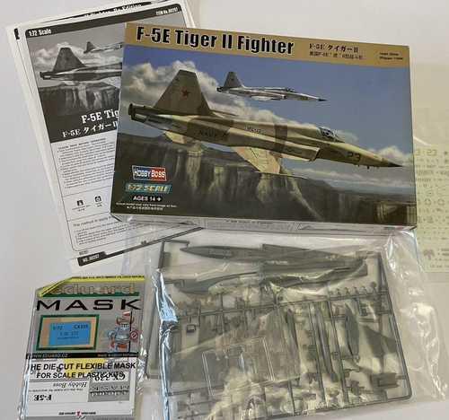 Сборная модель самолета HobbyBoss F-5E Tiger II 1: