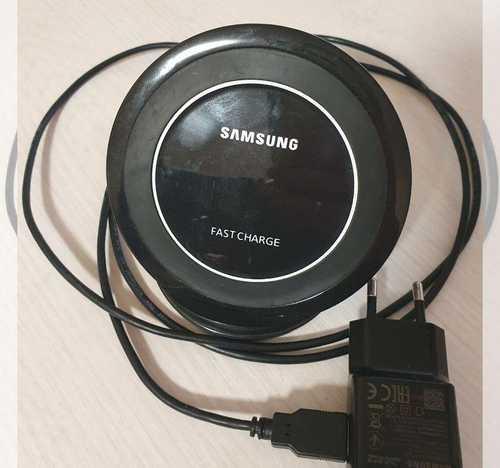 Беспроводная зарядка samsung EP-NG930