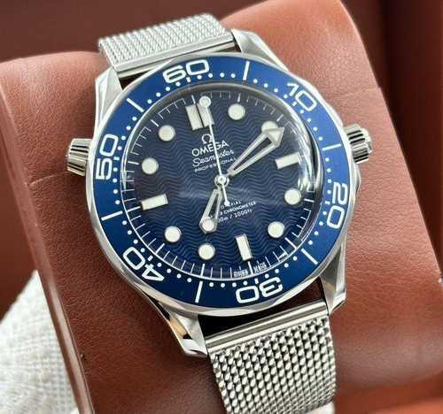 Часы Omega Seamaster Diver 300m 007 Edition