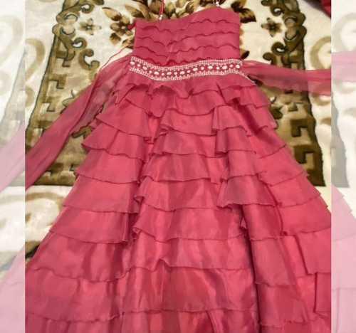 Нарядное платье для девочки 36 размера