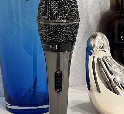 Микрофон LG для караоке и звукозаписи