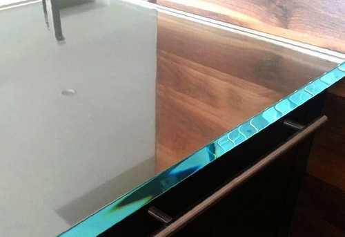 Прозрачное стекло на стол