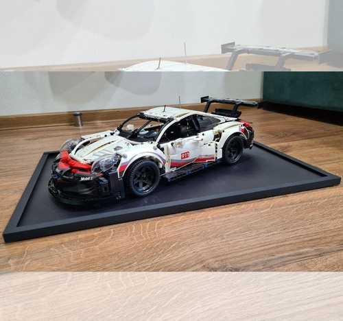 Technic Porsche 911 RSR на стеновой панели