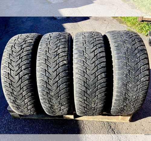 Nokian Tyres Hakkapeliitta 8 SUV 215/65 R16 102T