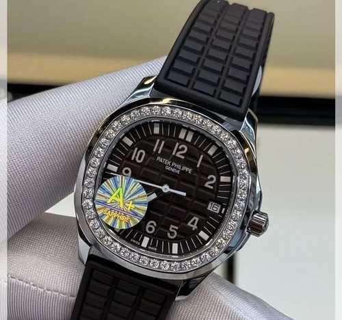 Часы Patek Philippe Aquanaut камни