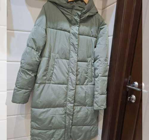 Пальто р 38 (42 -44)