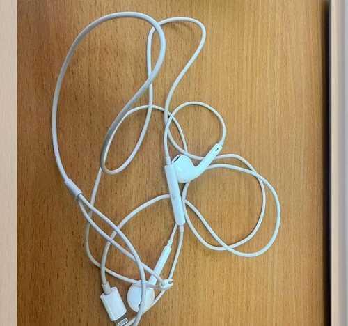 Наушники apple earpods lightning