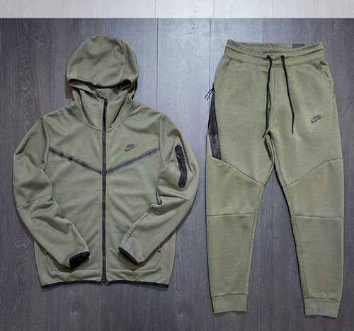 Спортивные костюмы Nike Tech Fleece