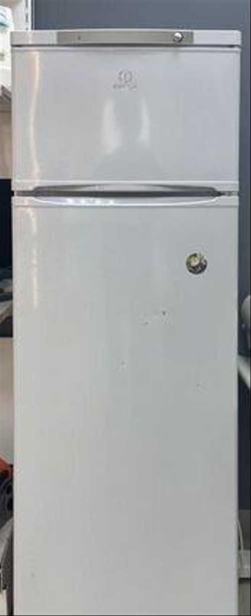Холодильник Indesit ST167.028 (24774)