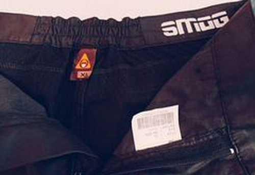 Продаются брюки из плотной плащевки р50-52 Вьетнам