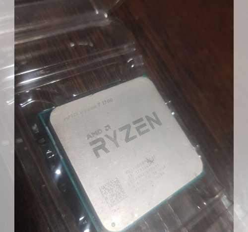 Процессор Ryzen 7 1700 8/16