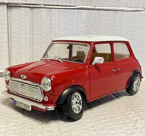 Модель Mini Cooper 1/16 (1/18) Bburago