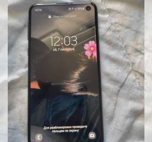 Samsung Galaxy S10e, 6/128 ГБ