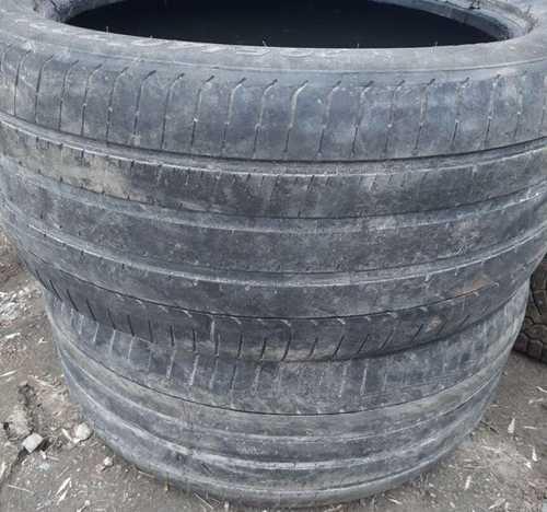 Pirelli P Zero 295/40 R21