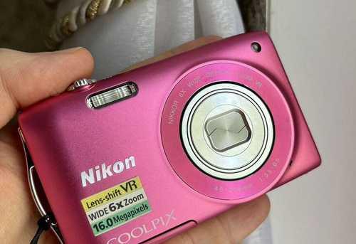 Компактная цифровая камера Nikon