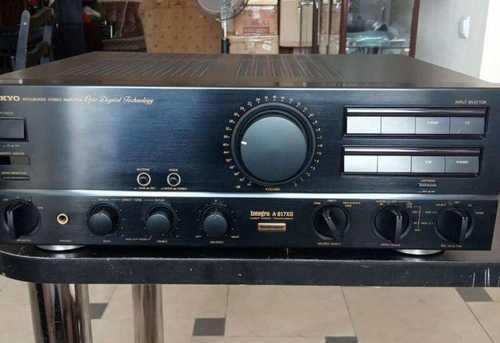 Onkyo Integra A-817XG,made in Japan