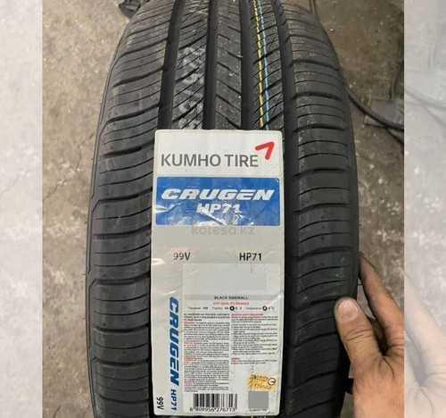 Kumho Crugen HP71 235/45 R19 95H