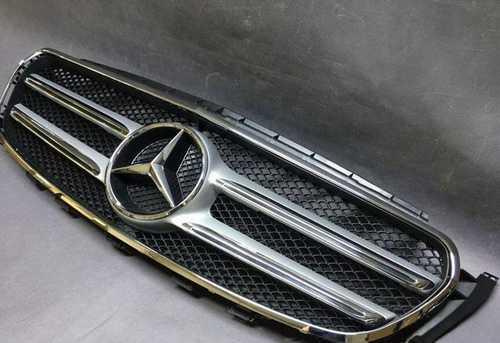 Решетка деталь радиатора Mercedes W213 W238 Мерсед